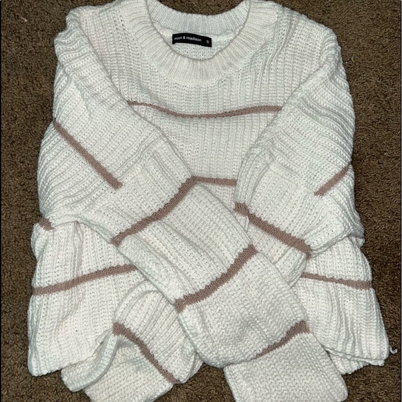moon & madison | Sweaters | Super Cute Moon Madison Sweater | Poshmark